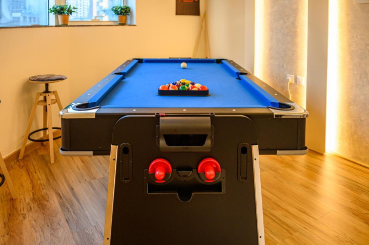 Luxurious 3br With A Pool Table At Marina Walk - Dubai