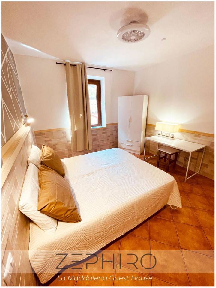Zephiro Guest House - La Maddalena
