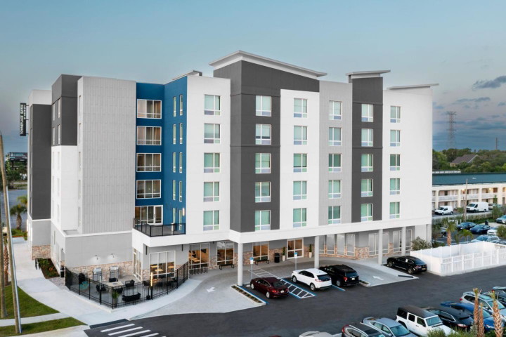 Towneplace Suites By Marriott Tampa Clearwater - Clearwater Beach, FL
