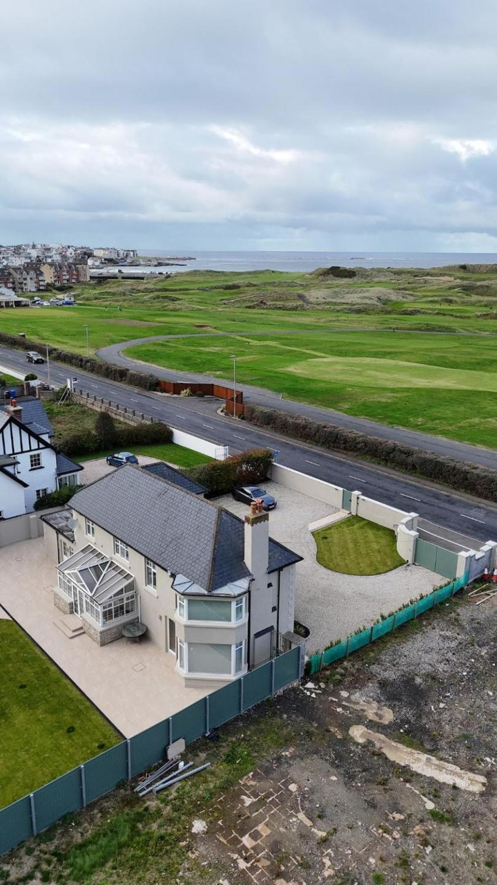On The Dunes - Royal Portrush - Coleraine, UK