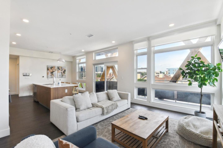 Rose All Day | 2br Lohi Loft | Walk To Ball Arena | Dog-friendly - Denver, CO