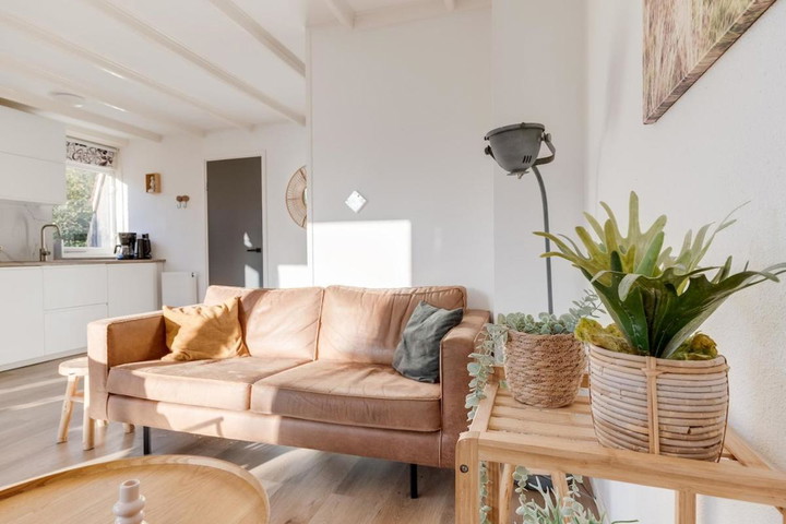 Fitis I Fijne Gerestylede Bungalow Met Grote Zonnige Tuin - Assen