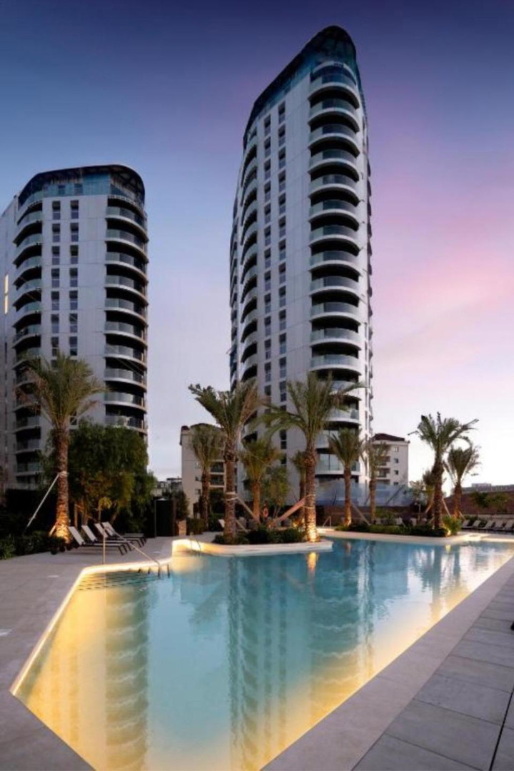 Brand New 1br Pool & Jacuzzi On Site Parking Suite One - Algeciras