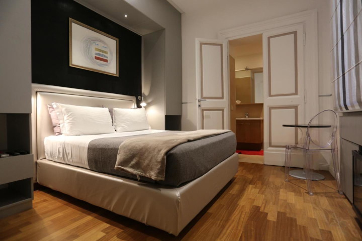 Luxury On The River - Rome