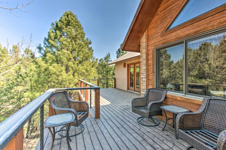 Stunning Angel Fire Cabin W/ Hot Tub & 3 Decks! - Angel Fire, NM