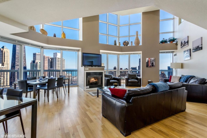 The Penthouse At Grand Plaza - Chicago, IL