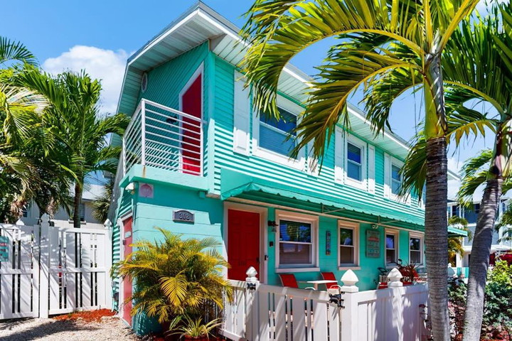 Nautical Nook At Bayview Inn - Anna Maria Island, FL