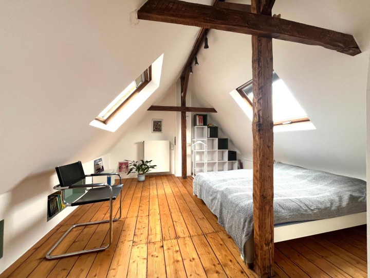 Helles Giebelzimmer Im Altbau - Cologne