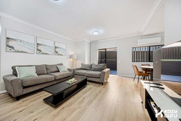 Kozyguru | Penrith | Spacious Ground Floor Gem - Springwood