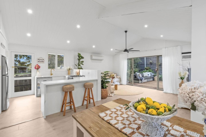 The Retreat - Sleeps 6 - Renovated! - Leopold