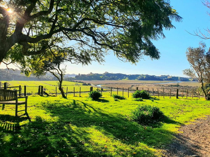 The Hilltop Farm Cabin Retreat - Whakatane
