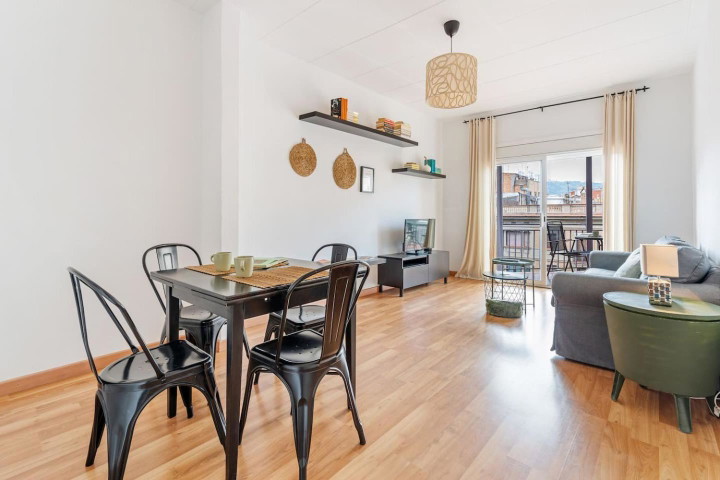 Sunny 3br For 4 Iconic Terrace Views - Barcelona