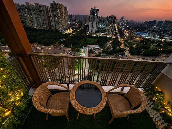 Luxury Studio With Breathtaking Skyline View Greater Noida West - Ghaziabad