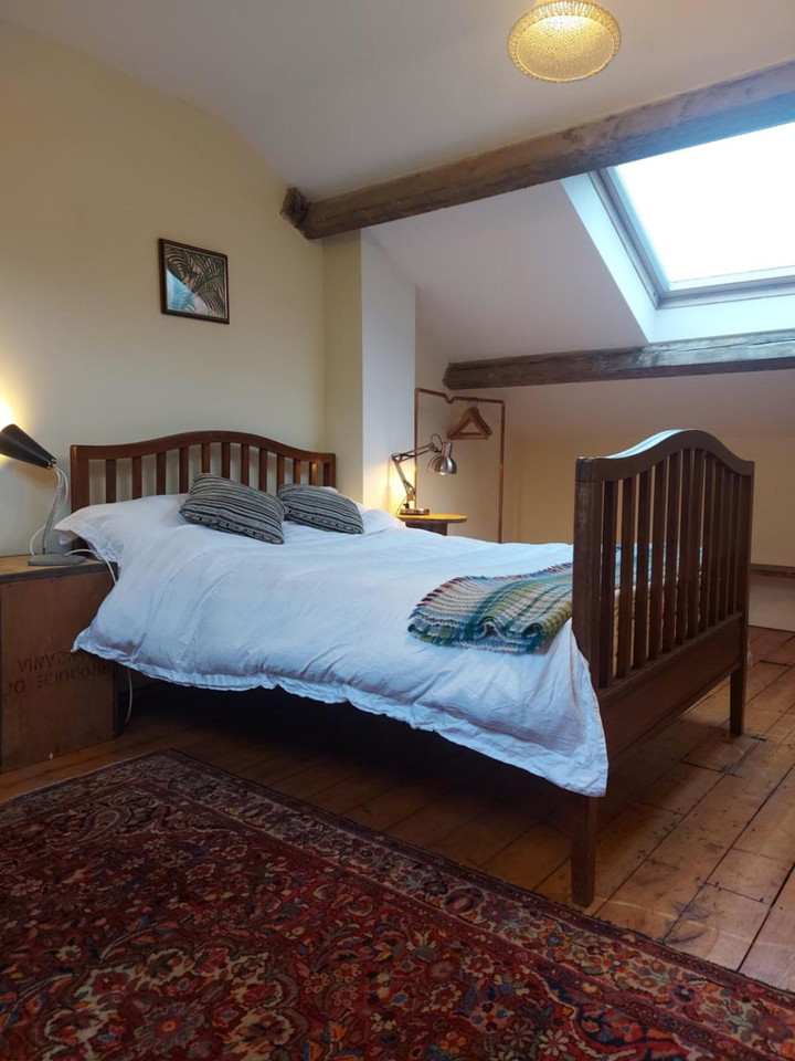 Restful Attic Room In Riverside Spot - Hebden Bridge