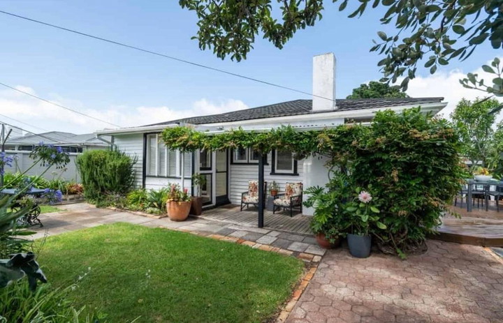 Wisteria Cottage - Papamoa