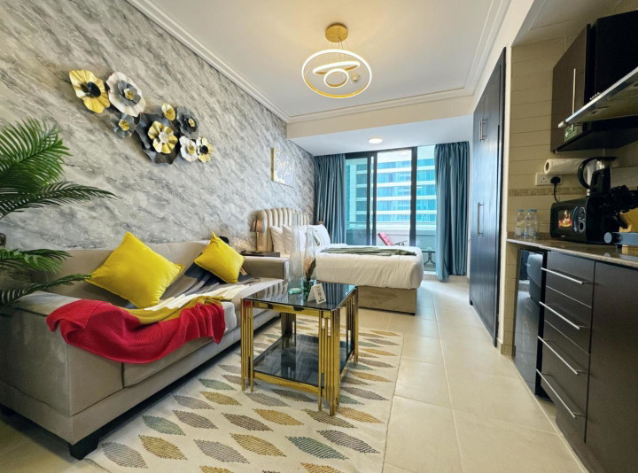 Cosmos Living Charming Studio With Balcony - Dubai