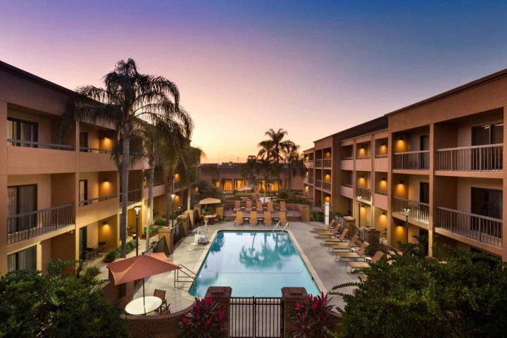 Courtyard By Marriott Fort Myers Cape Coral - Fort Myers, FL