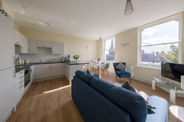 Hereford City Centre - Apartment 5, Isabella House - Modern Apartment In The Heart Of The City - Sleeps 6 Guests - Hosted By Rentmyhouse - Gloucestershire
