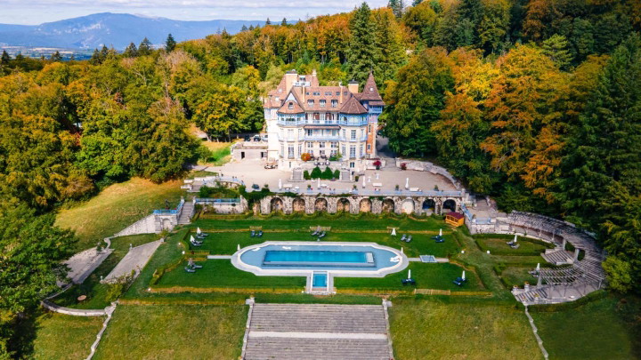 Château Des Avenieres - Saint-Julien-en-Genevois