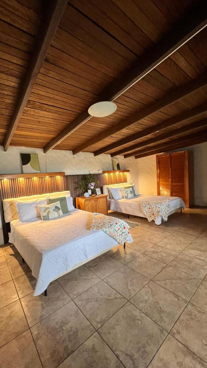 Comfortable Escazú Stay Full Kitchen, 2 Beds -