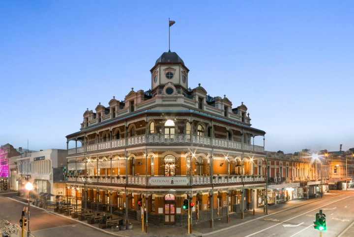 The National Hotel - Perth