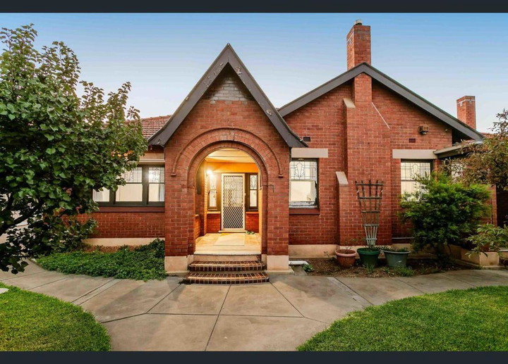Golden Lovely House 3 - Stirling SA, Australia