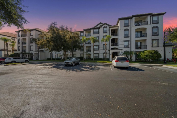 Deluxe 3 Bedroom Apartment 404 - Winter Garden, FL