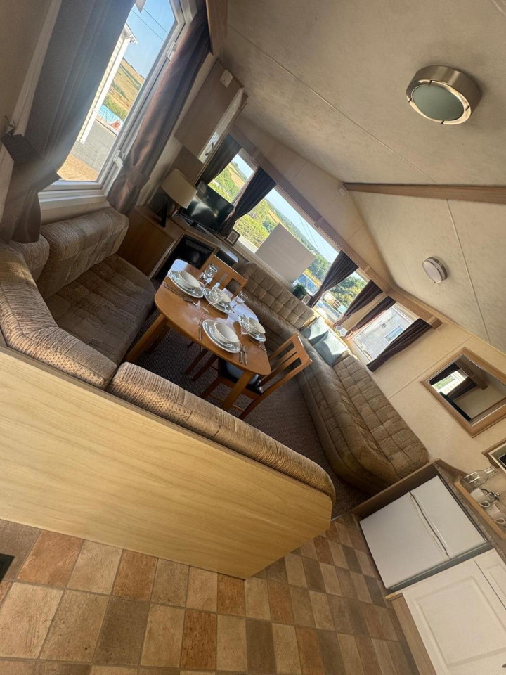 The Squirrel's Nest Stylish Modern Caravan Stay - Isle of Wight