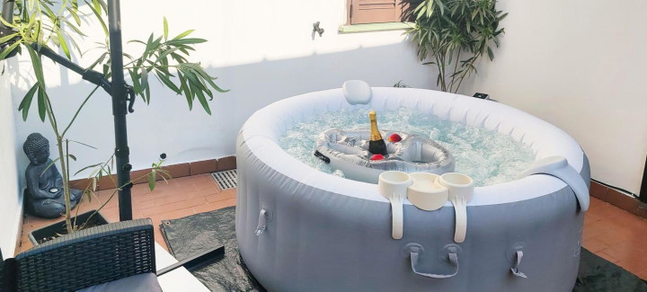 Zen Retreat With Jacuzzi, Patio & Private Garage Plus Automatic Check In 24 7 With Netflix, Dazn, Disney Plus And Air Conditioning - Casale Monferrato