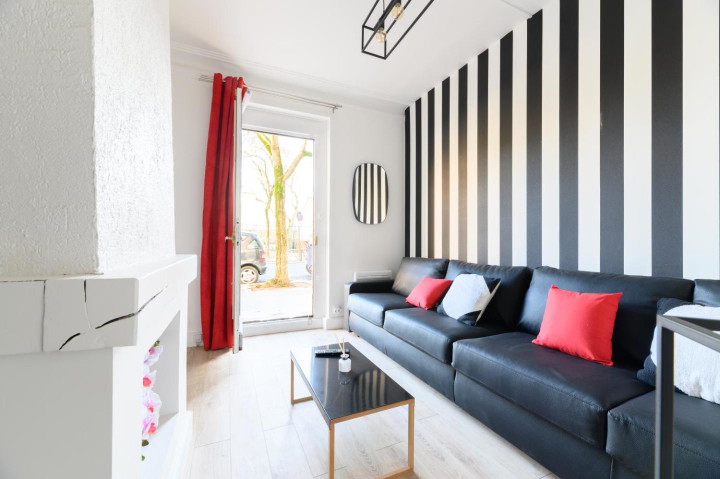 Daumier - New 2 Bdrs Flat Near La Seine - Courbevoie
