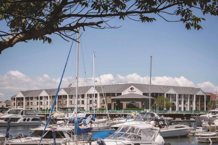 Doubletree By Hilton Racine Harbourwalk - Kenosha, WI