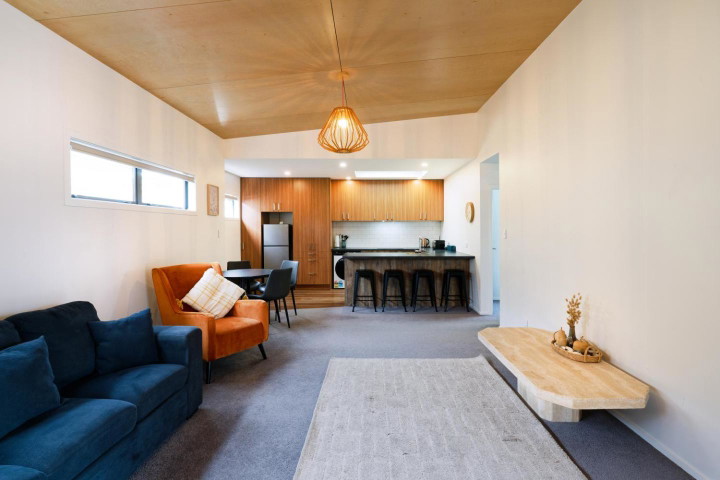 Sleek Suite By The Sand 2-bedroom - Dunedin