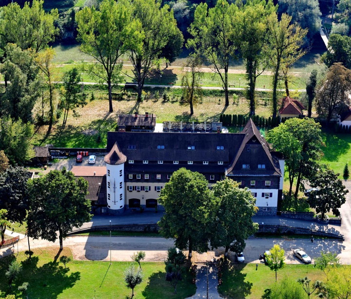 Hotel Gradina Morii - Maramureș