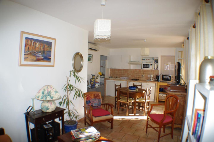 Gite , Maison De Vacances Avec Extérieur Et Terrasse Fleurie Meublé Tourisme 3 éToiles - Corse-du-Sud