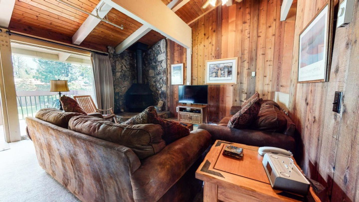 Condo De Los Pinos #30 - Mammoth Lakes, CA