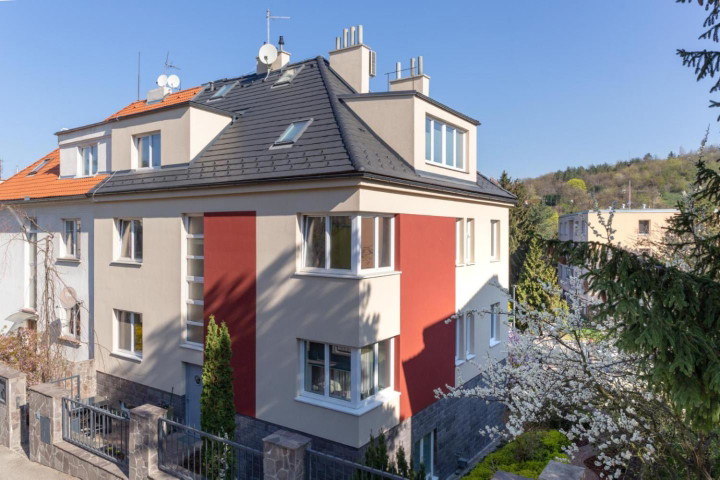 Apartmán 2+kk, 50 M2 V Klidné Lokalitě. 10 Min Od Centra Prahy. - Prague