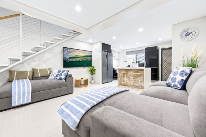 The Wharfside Oasis By The Waves - Gold Coast