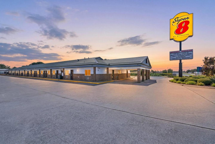 Super 8 By Wyndham Siloam Springs - Arkansas