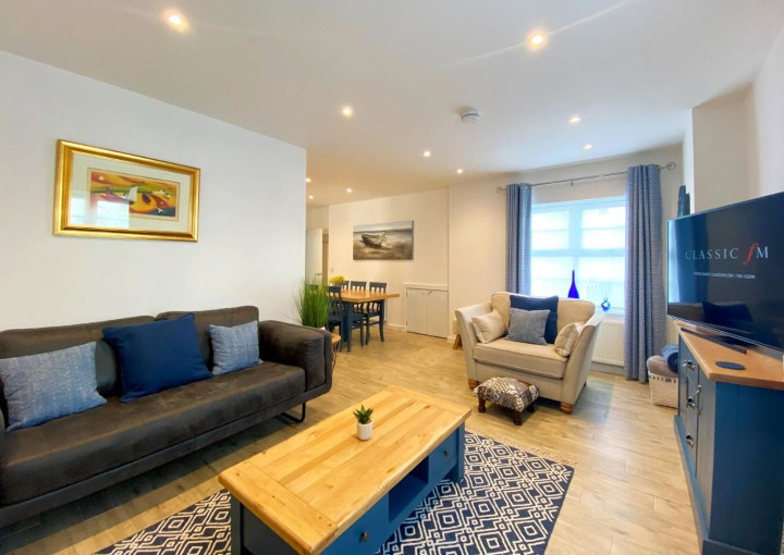 No2 Ellington Court Apartment - Newton Abbot