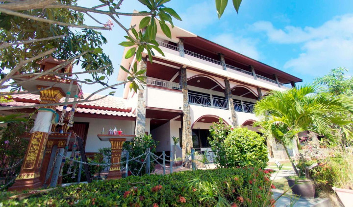 Lotus Friendly Hotel - Koh Samui