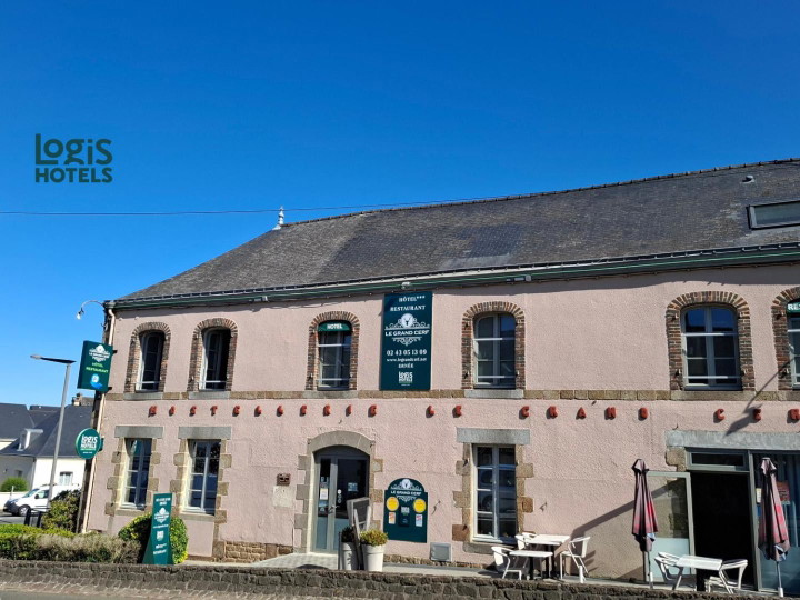 Logis Hôtel-restaurant Le Grand Cerf - Mayenne