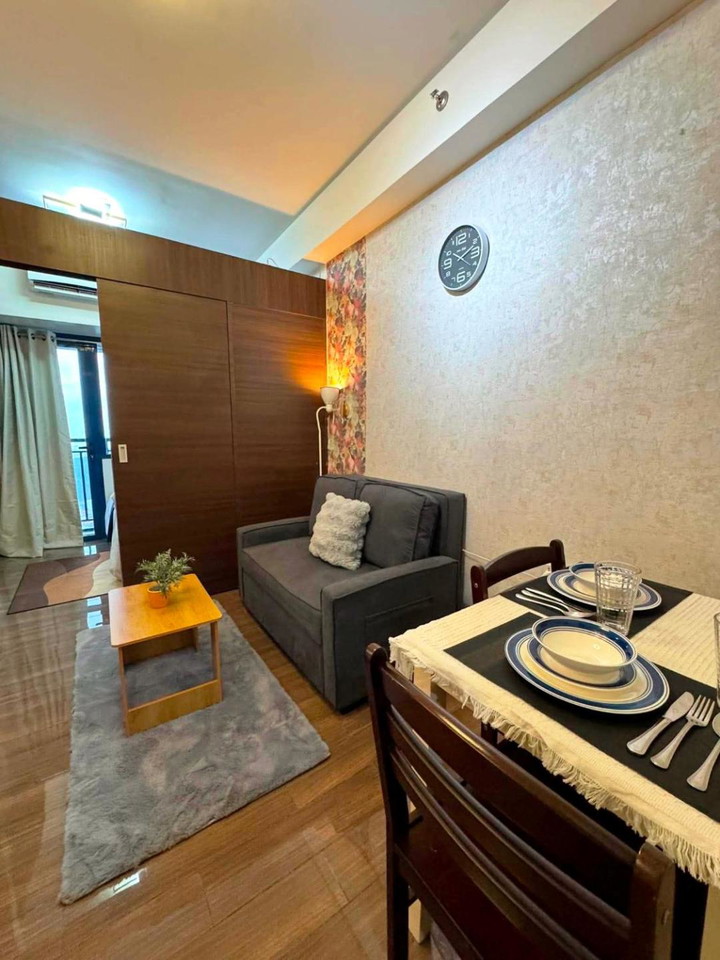 Air Staycation - Makati