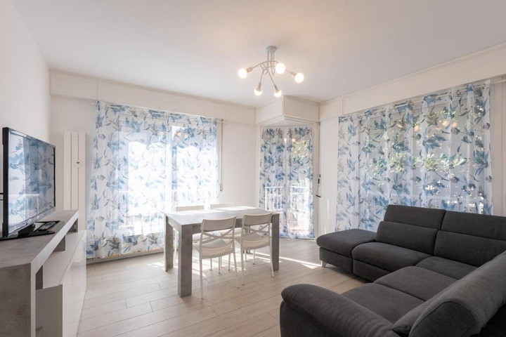 Les Fleurs Pool Residence - Bordighera