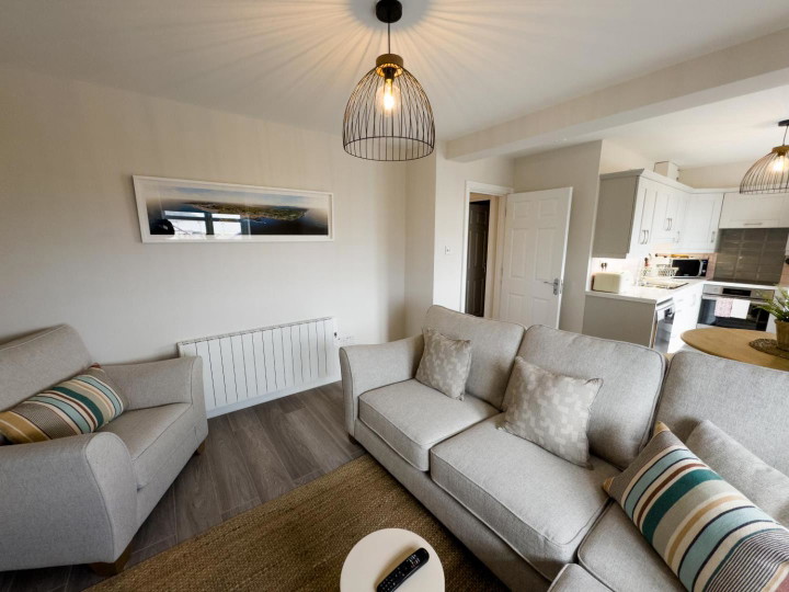 Luxury 2-bedroom Apartment Overlooking The Beach With Private Balcony - Fermanagh
