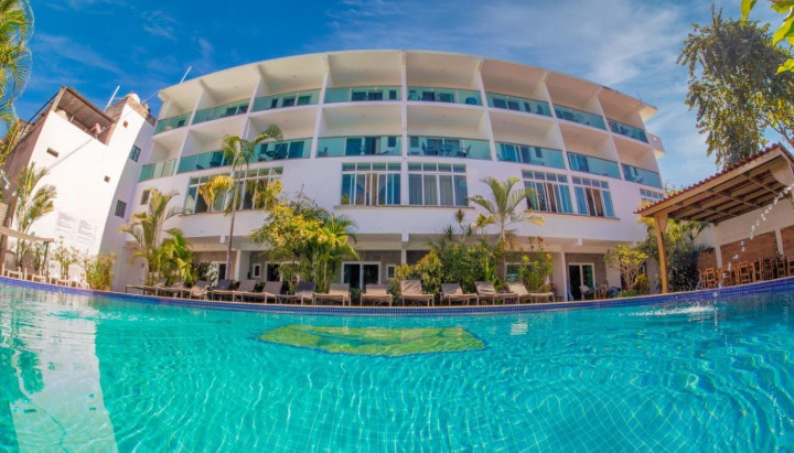 Hotel Rega Suites Guayabitos - Family & Kitchen - Los Ayala