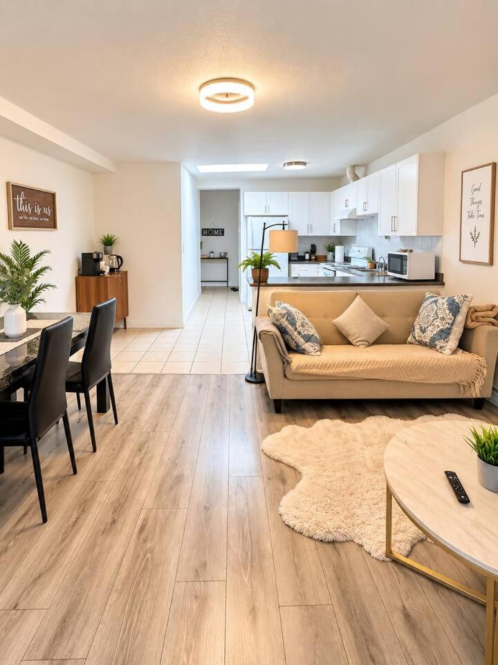Cozy Central Vancouver 3br Apartment Near Downtown And Transit - Burnaby