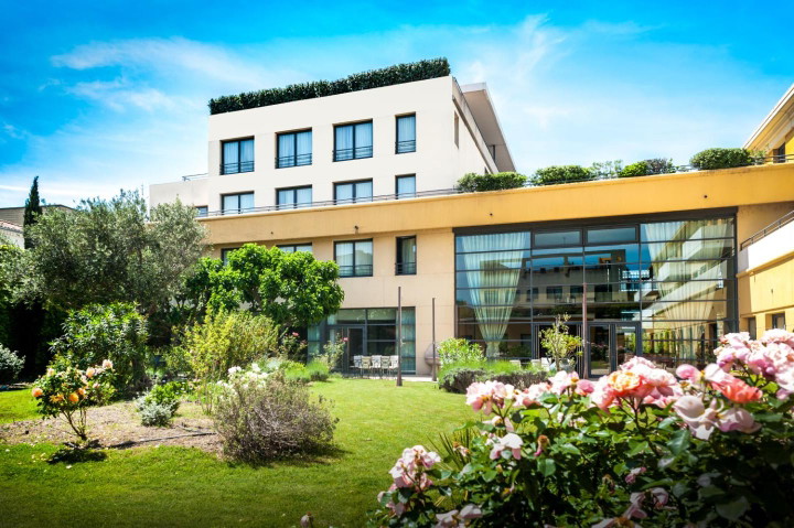 Avignon Grand Hotel - Rochefort-du-Gard