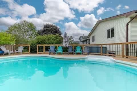 The Townie A 5br Family & Group Poolside Retreat - St 2025-0095 - Ontario