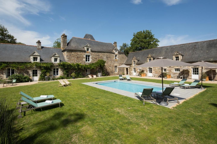 Manoir Du Vau D Arz Gîtes Et Chambres D Hôtes Avec Piscine - Brocéliande