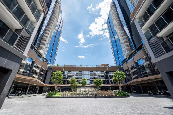 Aoi Residence Apartment Complex Opera -Crest- Galleria - Ho Chi Minh City